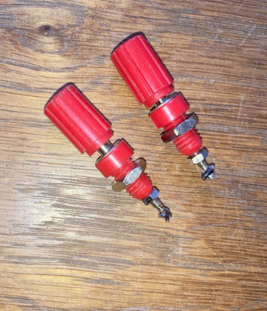 BELLING LEE, BINDING POST PAIR, RED – MULLARD MAGIC