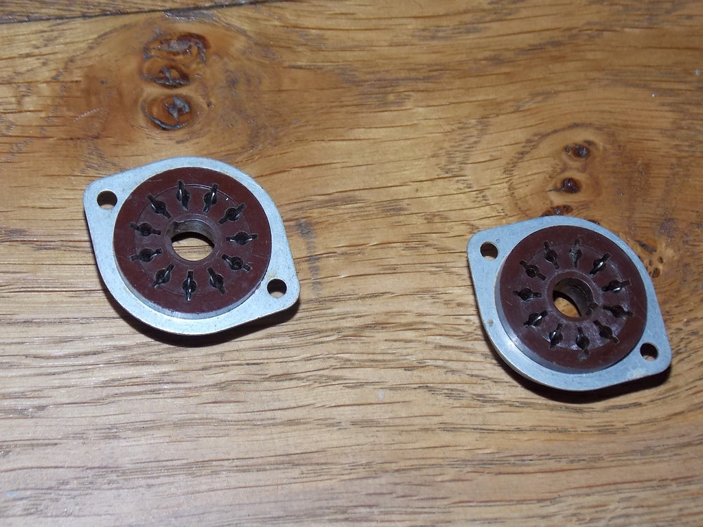 PAIR OF, 2X, B9A, BLACK, CINCH, VALVE BASE, NOS – MULLARD MAGIC