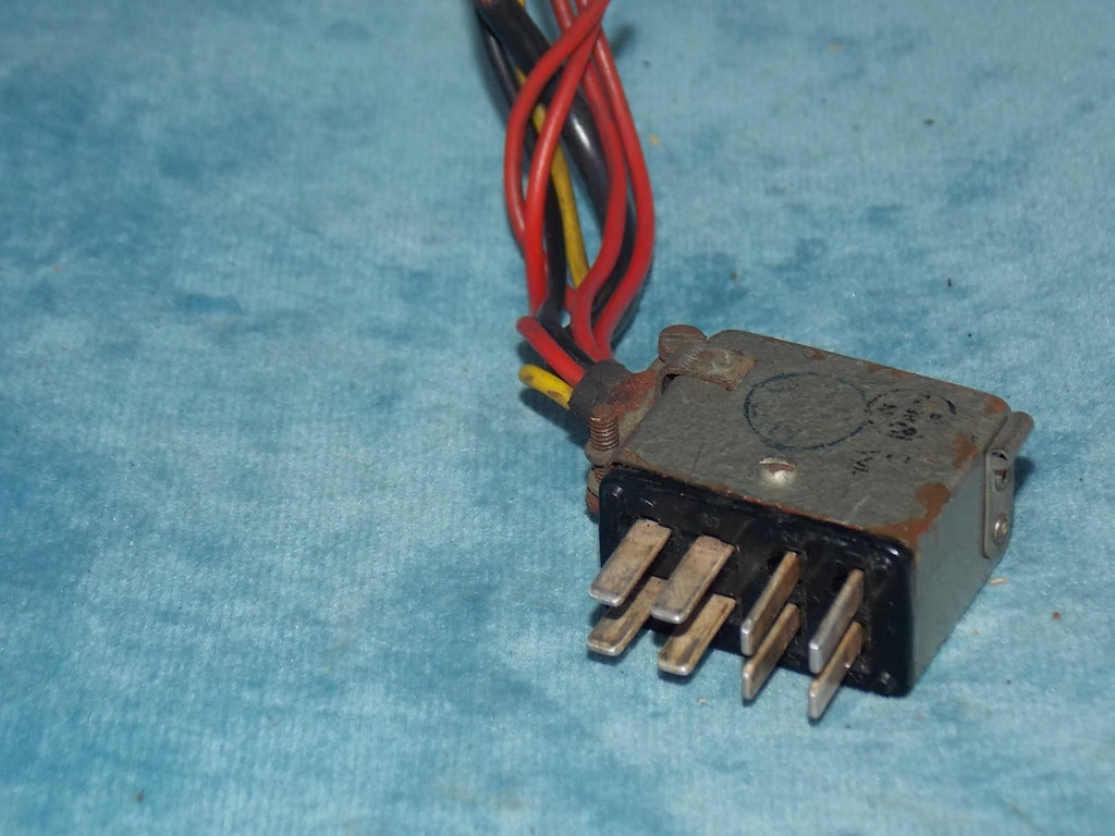 STAGGERED 8 PIN MALE, JONES PLUG, SHORTING PLUG, – MULLARD MAGIC